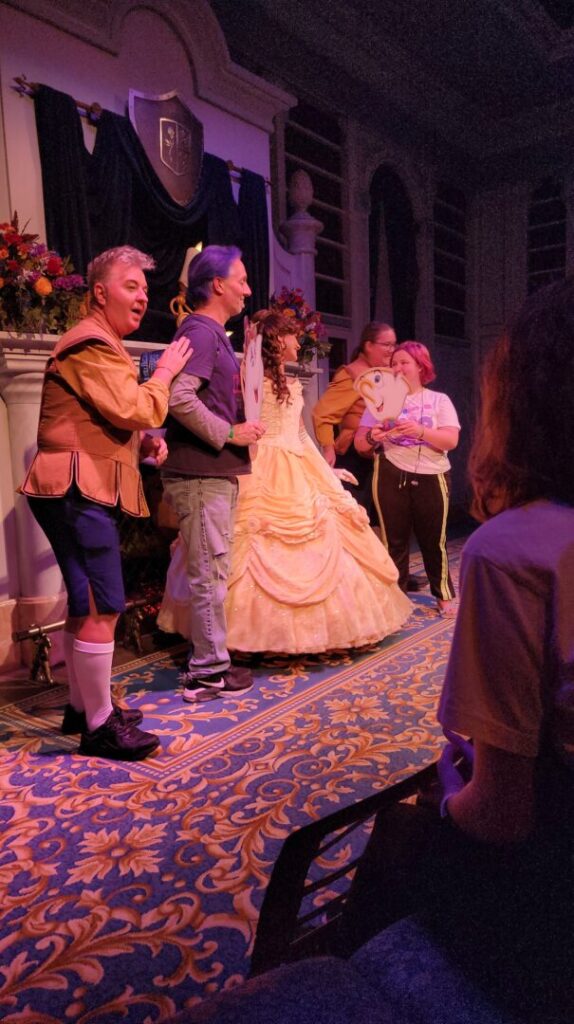 Belle Returns to Enchanted Tales in the Magic Kingdom and we got a ...