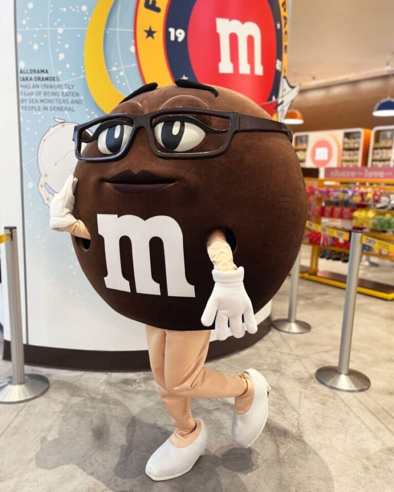 M&M'S Meet and Greet with Ms. Brown in Disney Springs for Women's ...