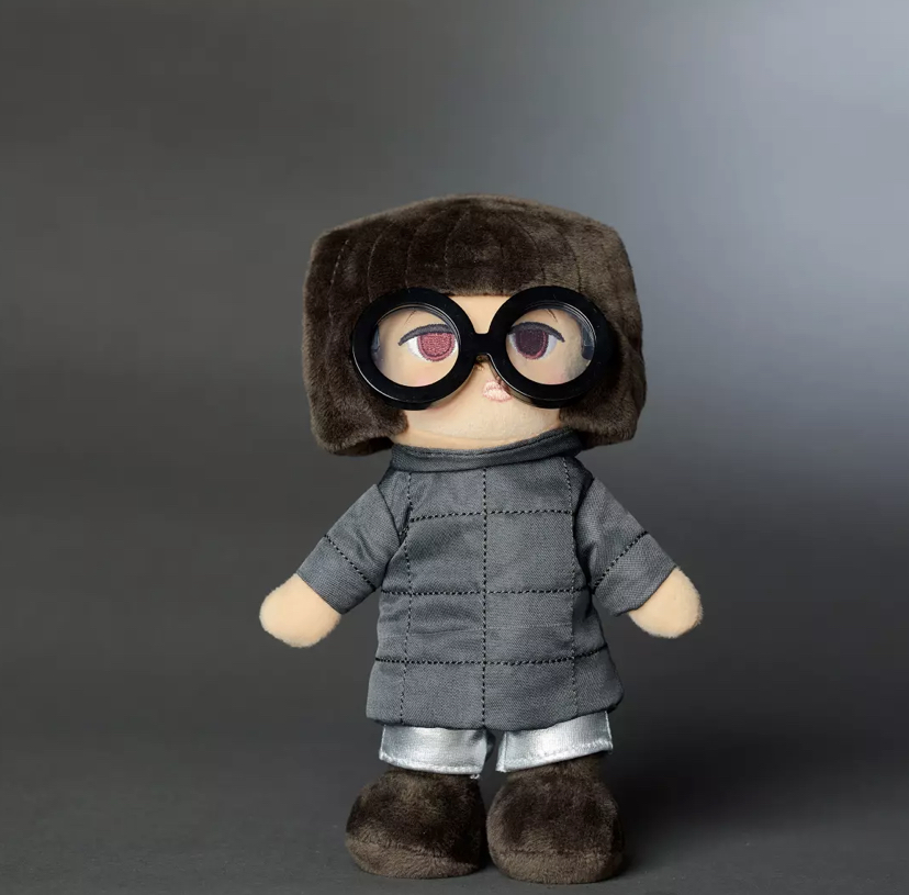 Channel Your Inner Fashion Designer With This Edna Mode nuiMOs Plush ...