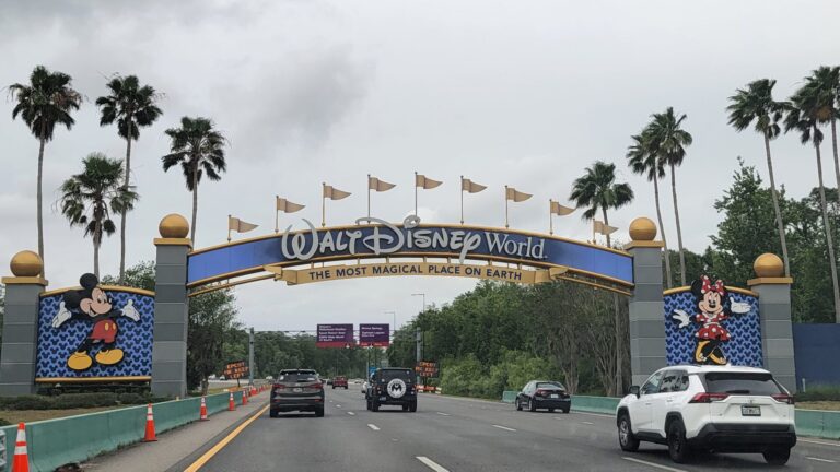 New Working Digital Road Signs Now Visible Around Walt Disney World ...