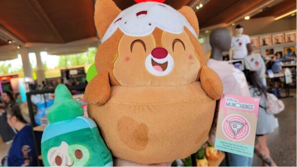 New Street Food Disney Munchlings And Tumbler Spotted At Walt Disney ...