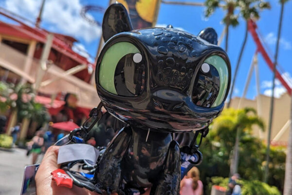 Toothless Light-Up Popcorn Bucket Now Available at Universal Orlando ...