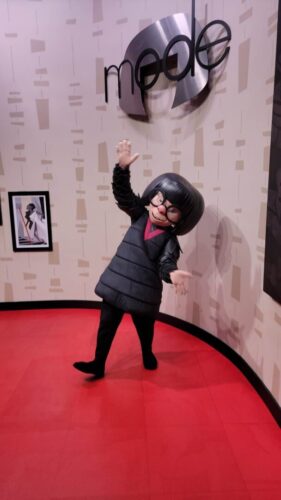 Pixar Place Reopens with Edna Mode Experience and Character Meet ...