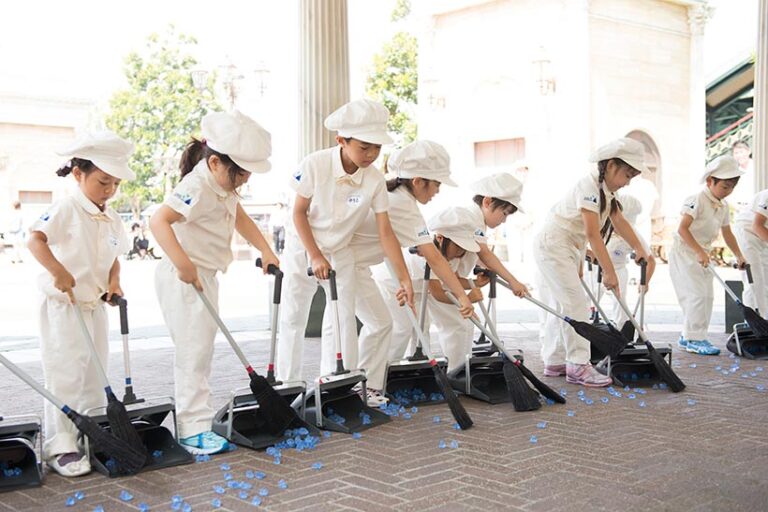 Your Kids Can Become Custodial Disney Cast Members for the Day | Chip ...