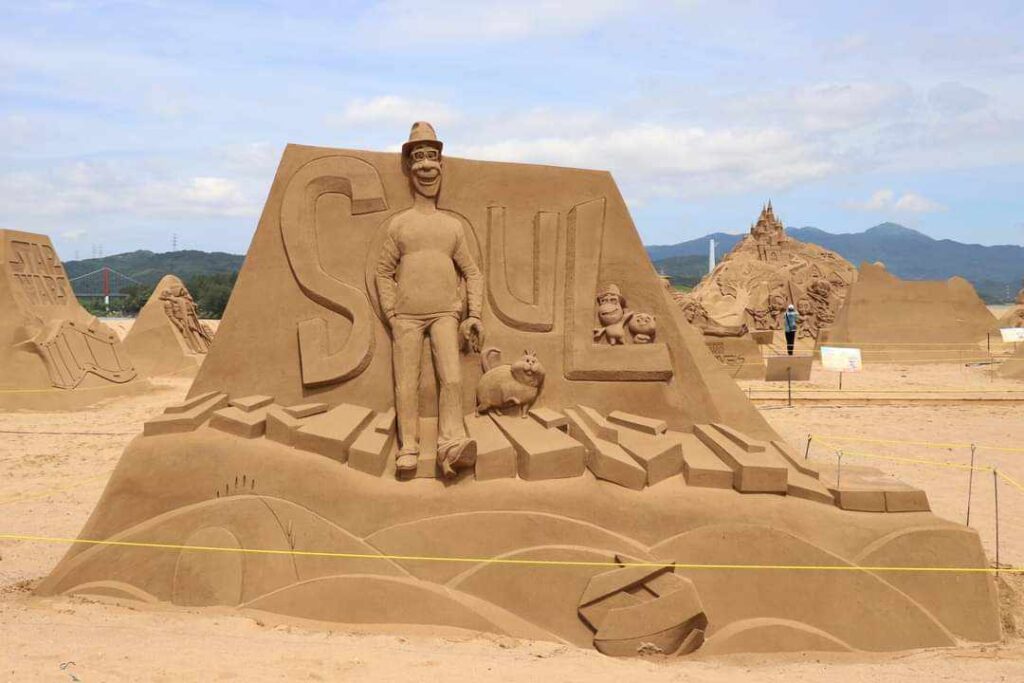 Stunning Pixar Sand Art Designs at the Fulong Sand Art Festival in ...