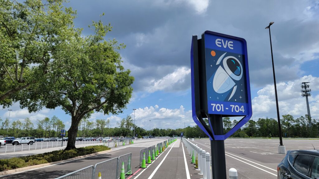 Disney Opens Eve Parking Lot in EPCOT | Chip and Company