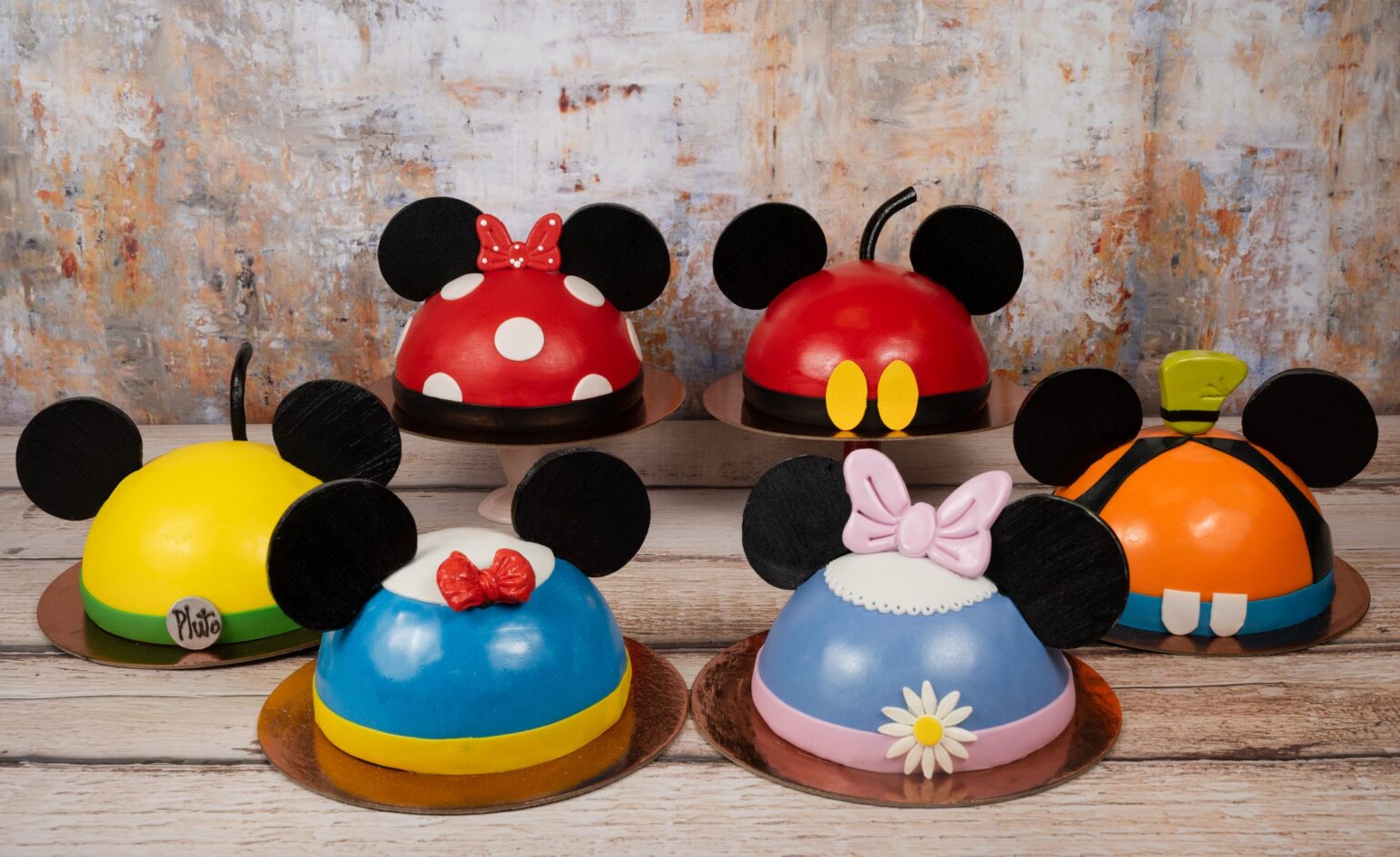Disney Sensational Six Specialty Cakes from Amorette's Patisserie ...