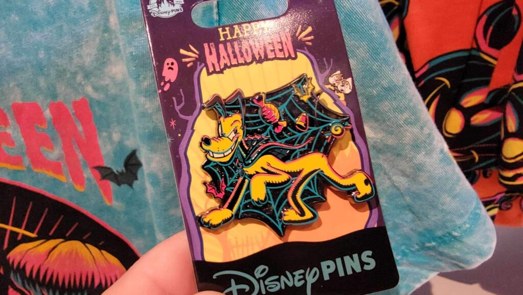 New Disney Halloween Pins At Walt Disney World! | Chip and Company