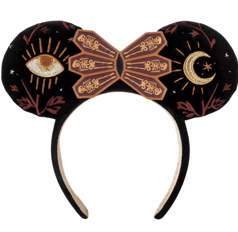 New Hocus Pocus Collection Now At shopDisney! | Chip and Company