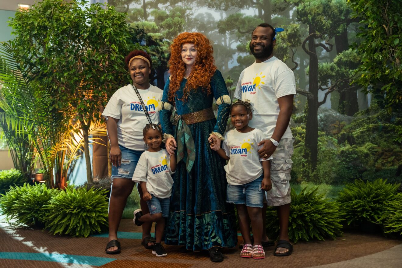 Disney Princesses Surprise Make a Wish Kids for 'Once Upon a Wish Party ...