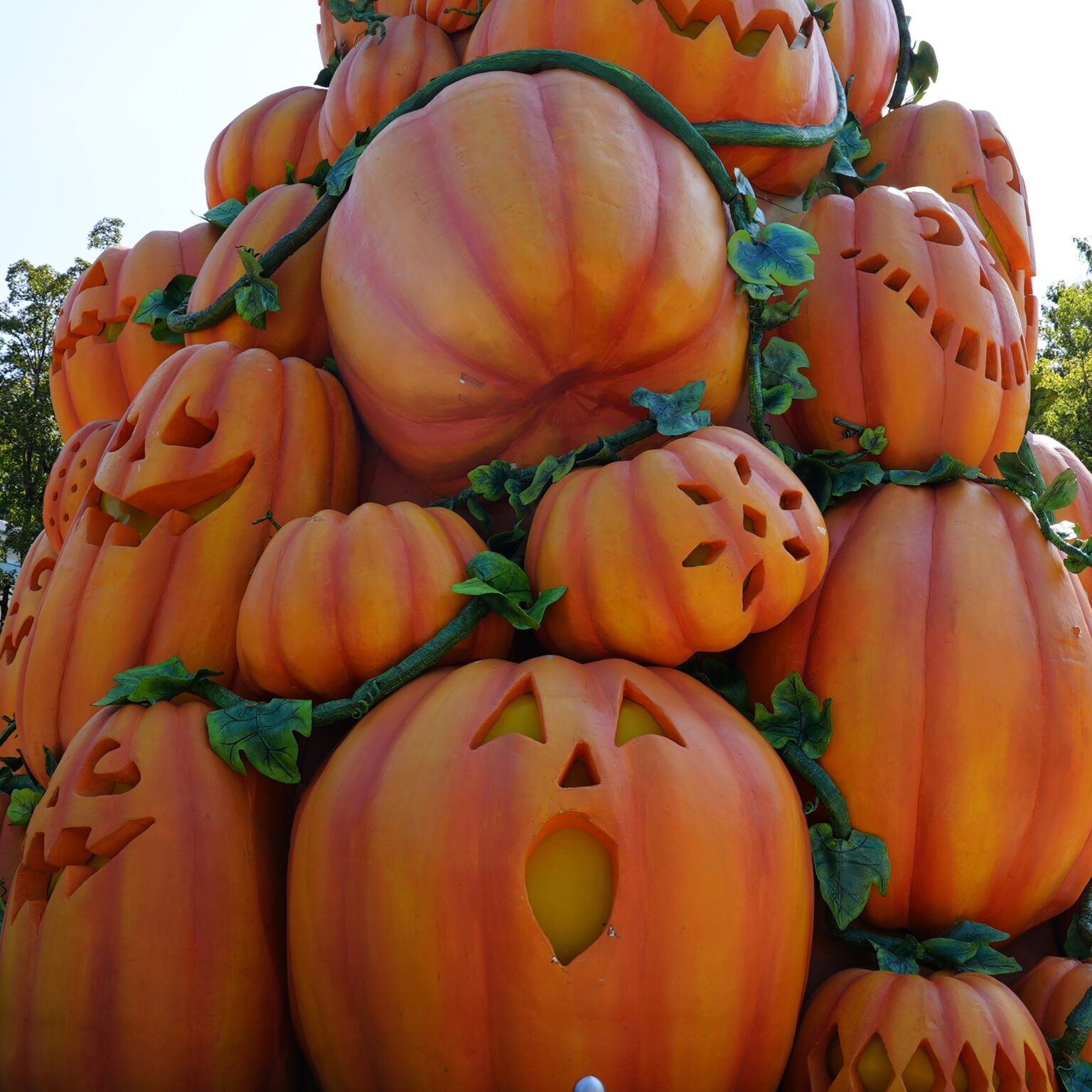 Dollywood Harvest Festival Begins Today Through October 30th | Chip and ...