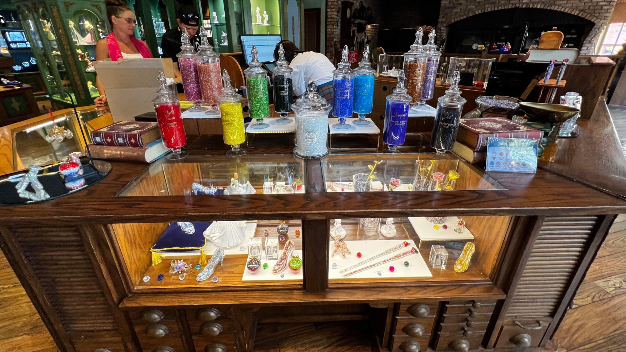 Create Your Own Crystal Wish Keeper Souvenir Experience At Magic ...