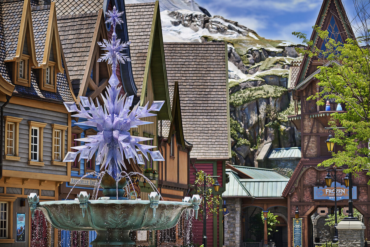 First Look Inside World of Frozen Opening in Hong Kong Disneyland on ...