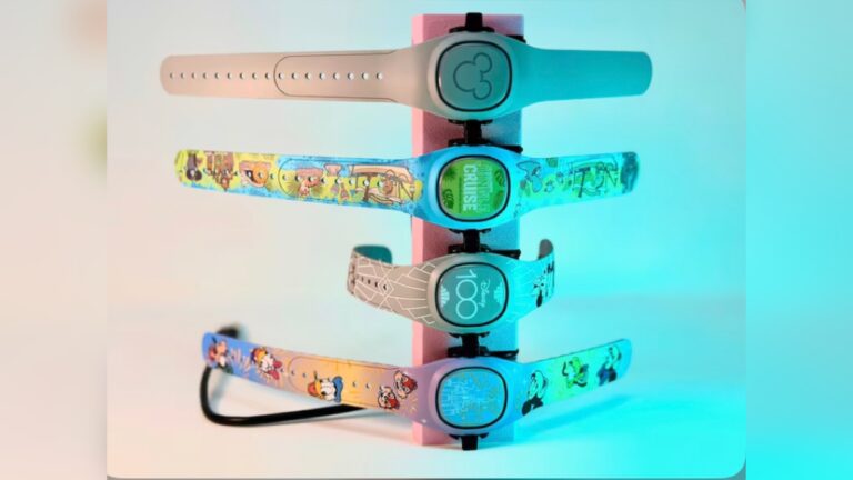 Must Have MagicBand+ Charging Tower To Add To Your Home! | Chip and Company