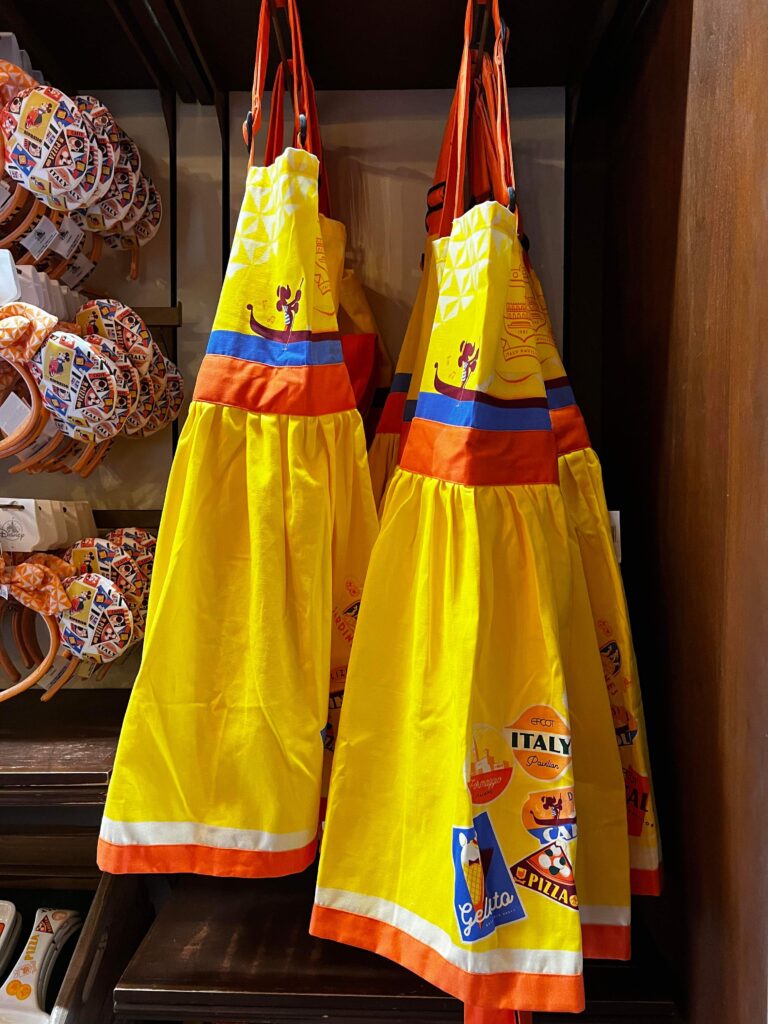 New Mickey And Minnie Italy Collection Spotted At Epcot! | Chip and Company