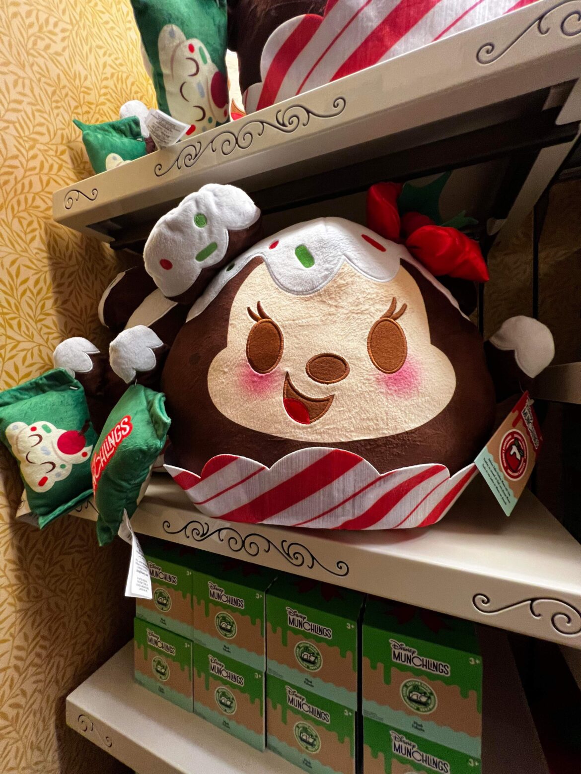 New Disney Holiday Munchlings Have Arrived To Walt Disney World! | Chip ...