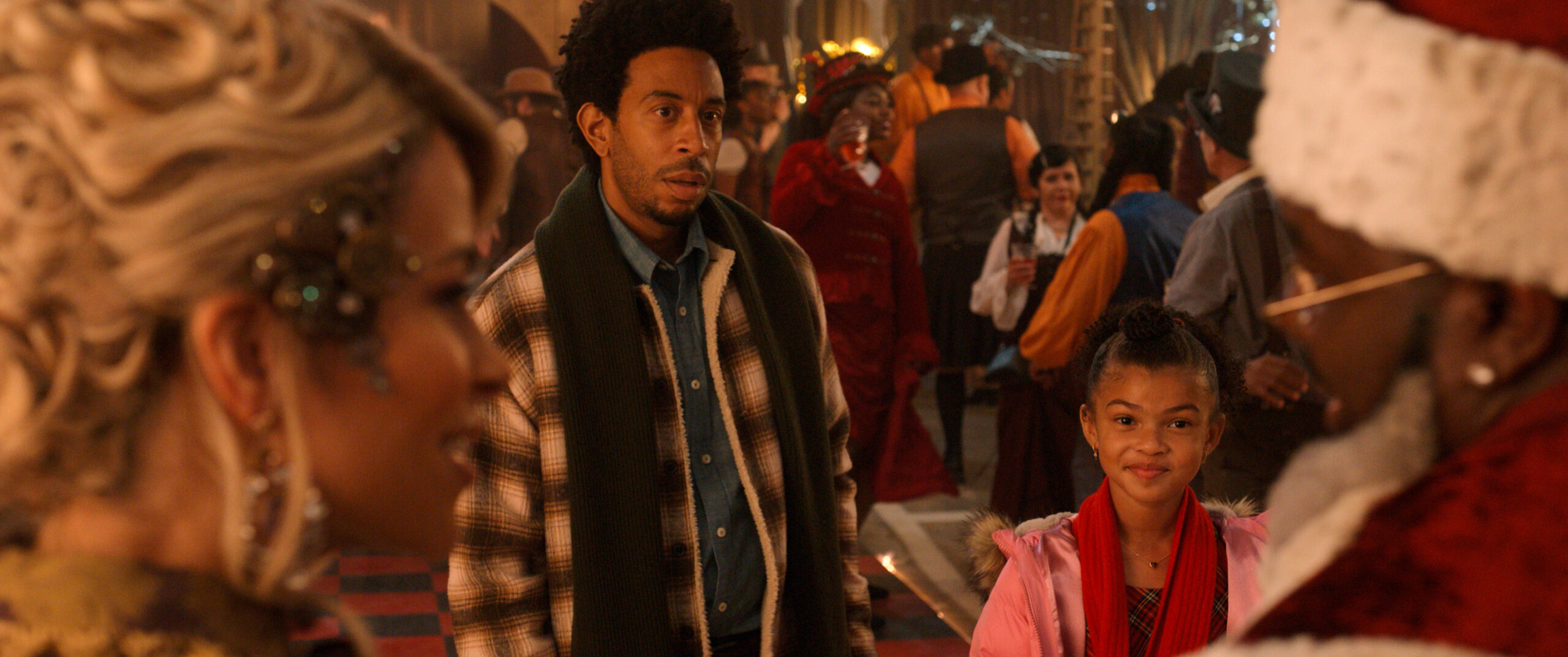 First Look at Family Comedy Dashing Through the Snow | Chip and Company