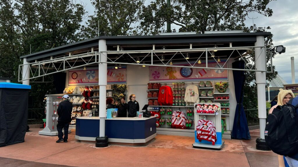 Holiday Merchandise Kiosk Returns to the World Showcase Bridge in EPCOT ...