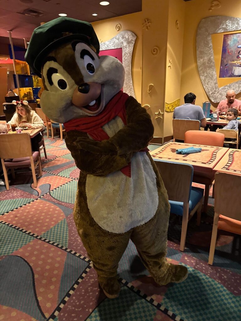 Goofy's Kitchen Holiday Dinner Buffet at the Disneyland Hotel | Chip ...