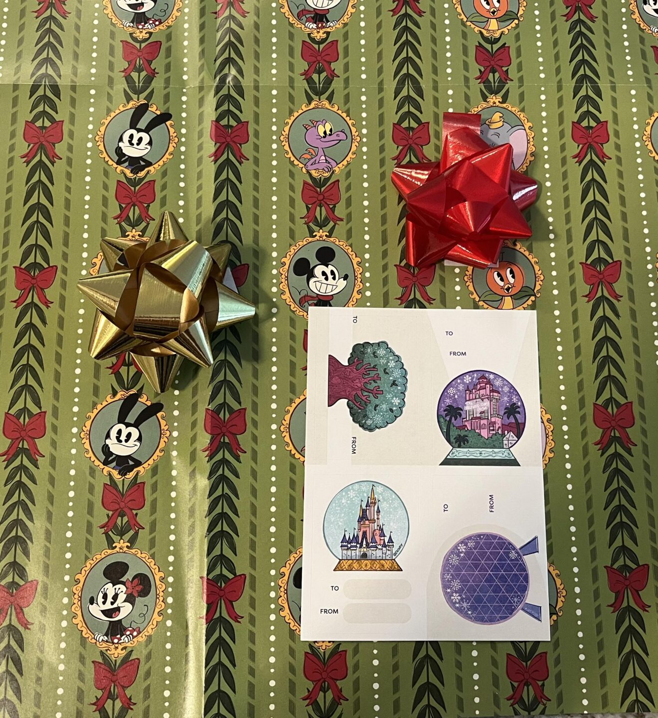 Walt Disney World Sending Annual Passholders Wrapping Paper and Gift ...