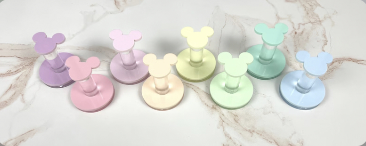 Adorable Mickey Mouse Acrylic Hooks To Add Magic To Your Room! | Chip ...