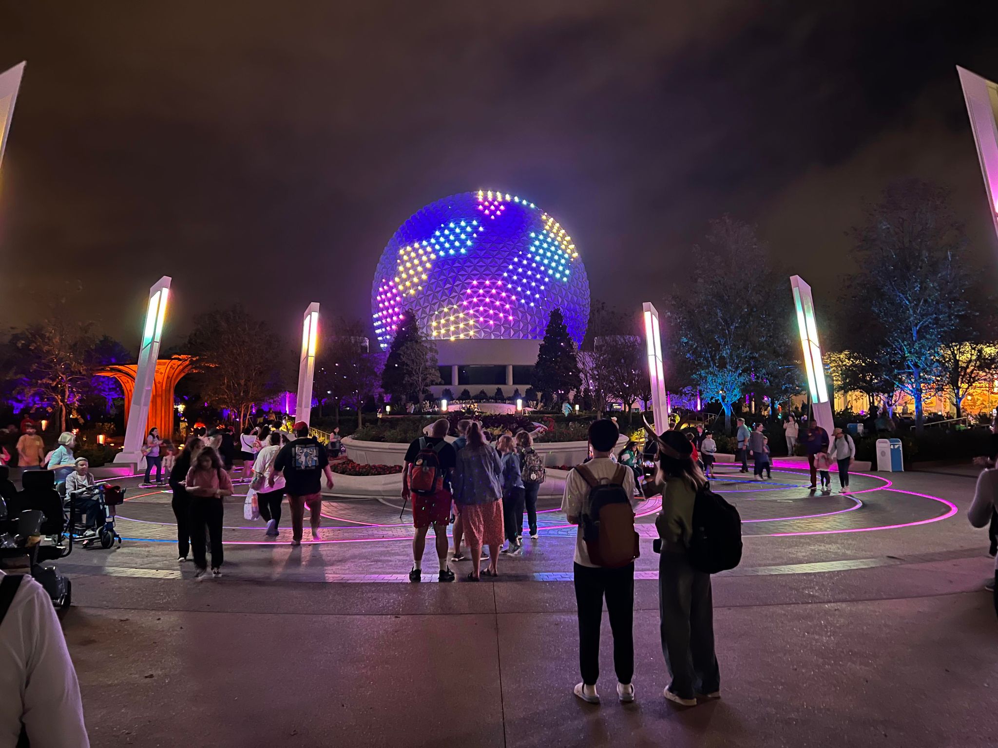 spaceship-earth