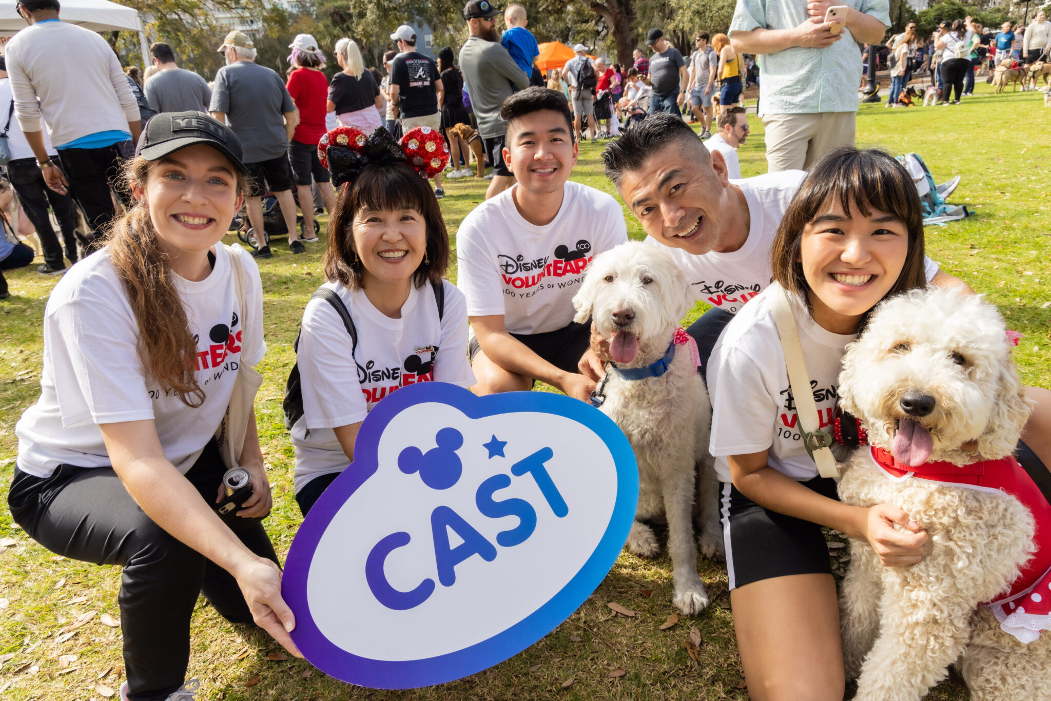 Meet The Disney Cast Member Helping Florida Pets Find Forever Homes ...