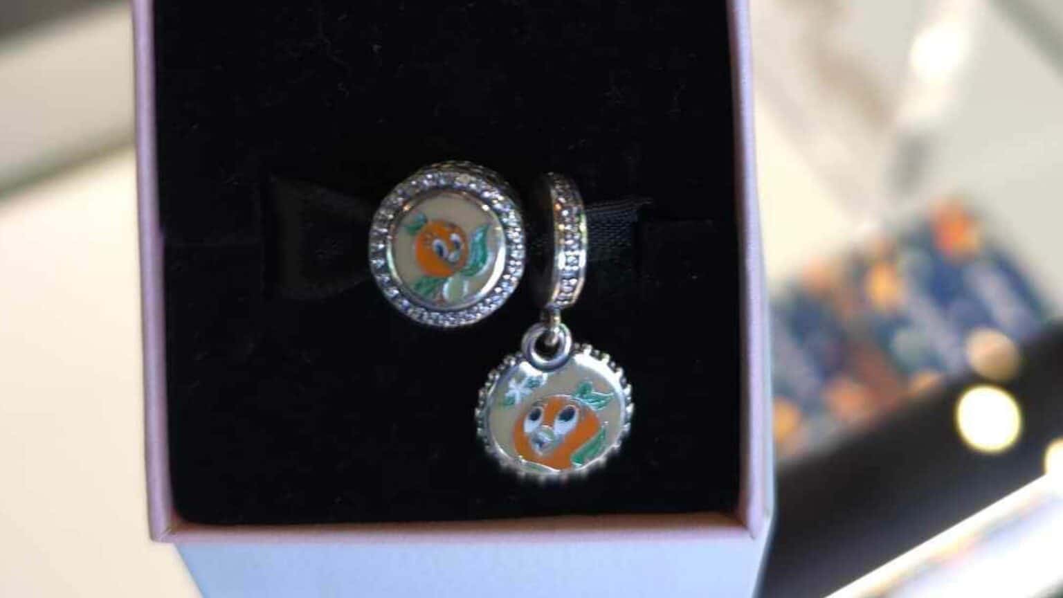New Orange Bird Pandora Charm Spotted At Epcot! | Chip and Company