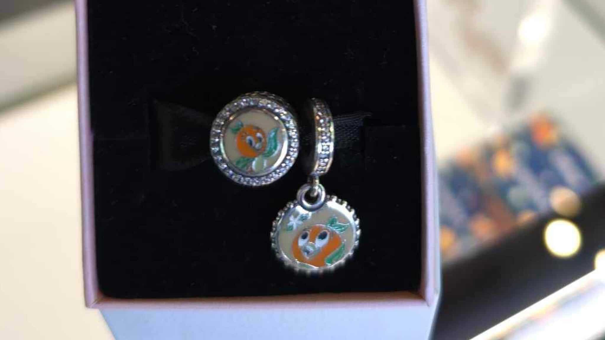 New Orange Bird Pandora Charm Spotted At Epcot! | Chip and Company