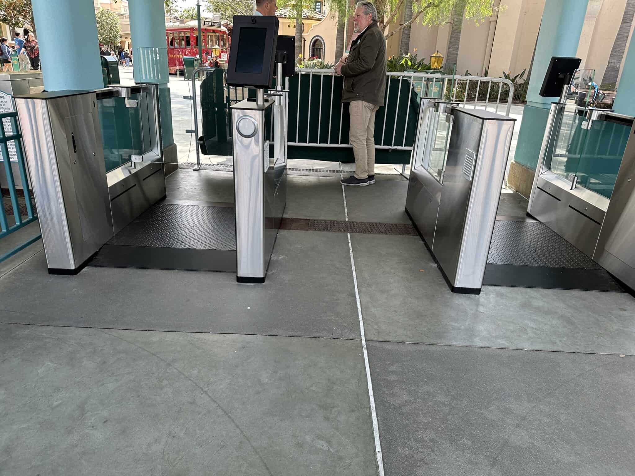 New Turnstiles with MagicBand Touchpoints Debut at Disneyland | Chip ...