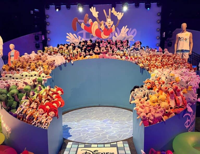 Creating Memories at the Disney Playhouse Creator Experience | Chip and ...