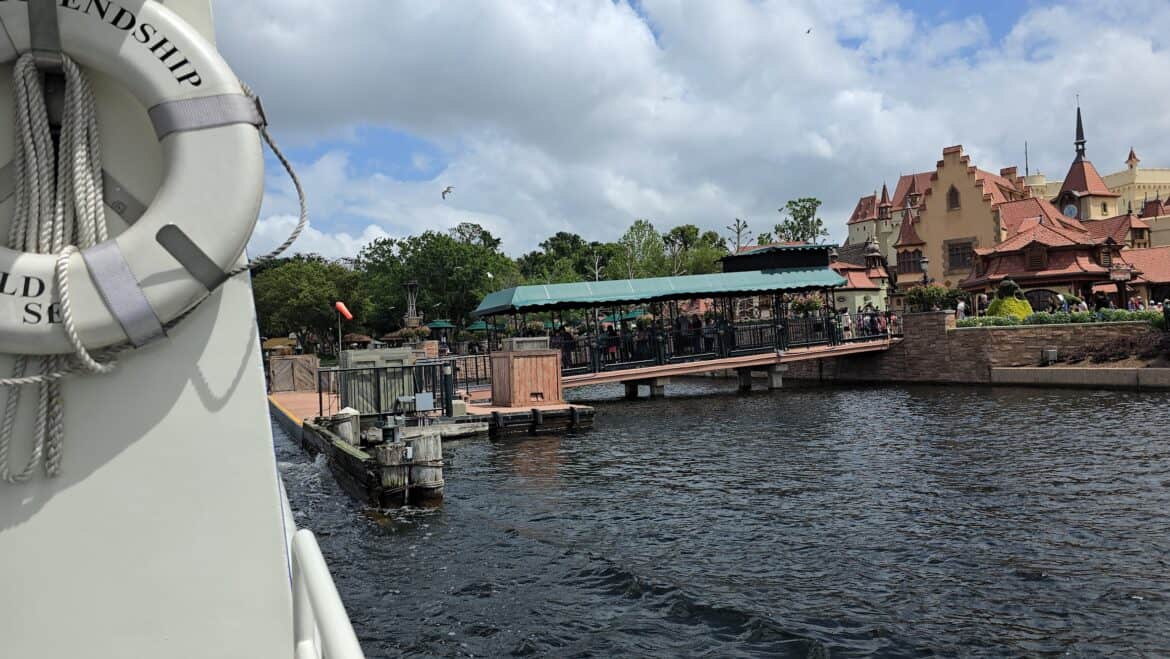 Friendship Boat Transportation Returns Between Canada and Germany in ...