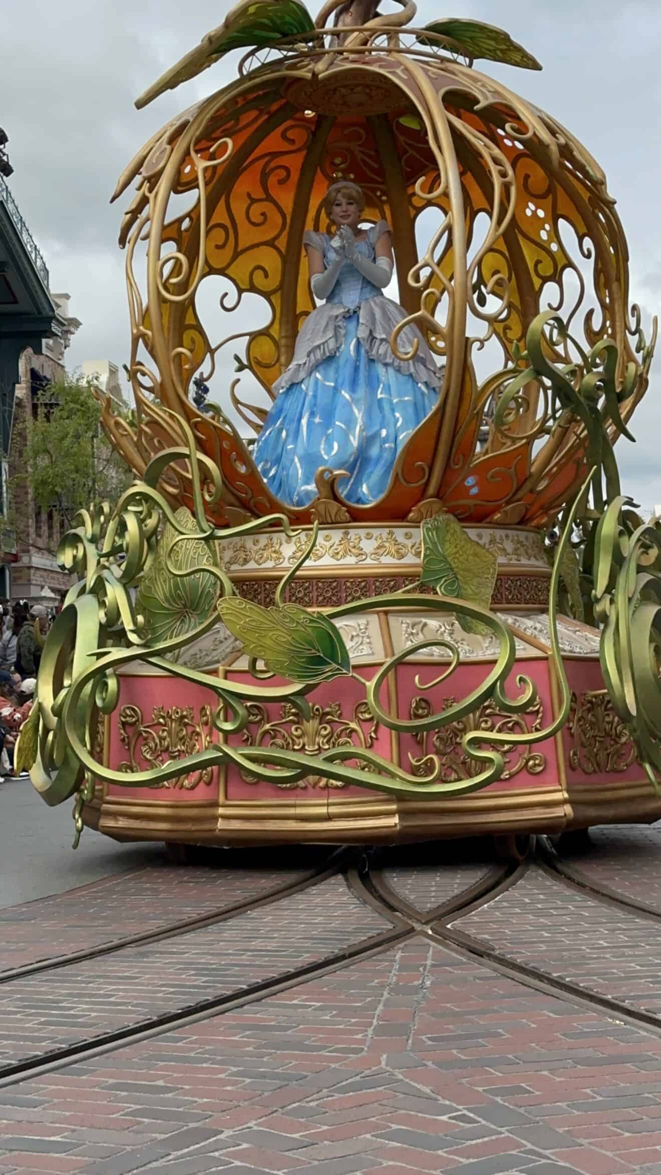 Disneyland Union Election for Disney Character and Parade Performers ...