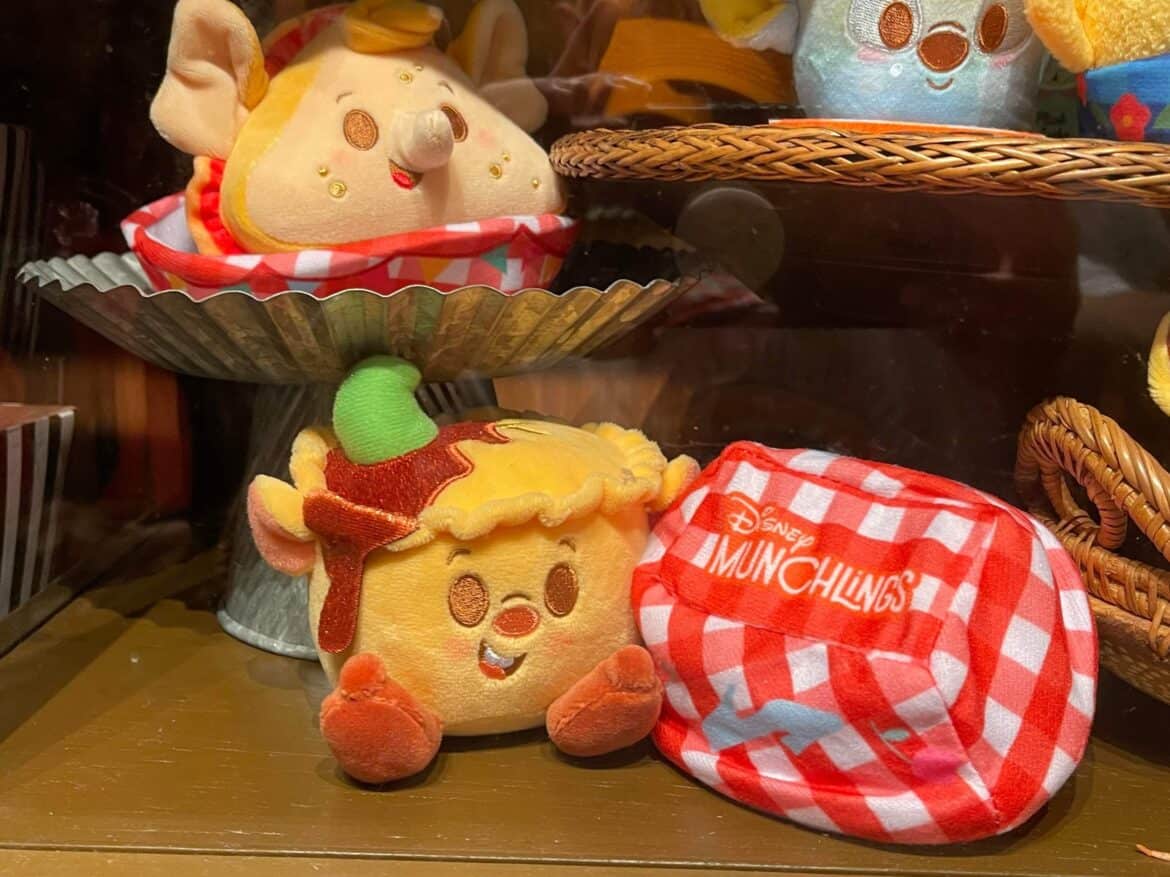 New Disney Munchlings Playful Picnic Mystery Plush Available at Animal ...