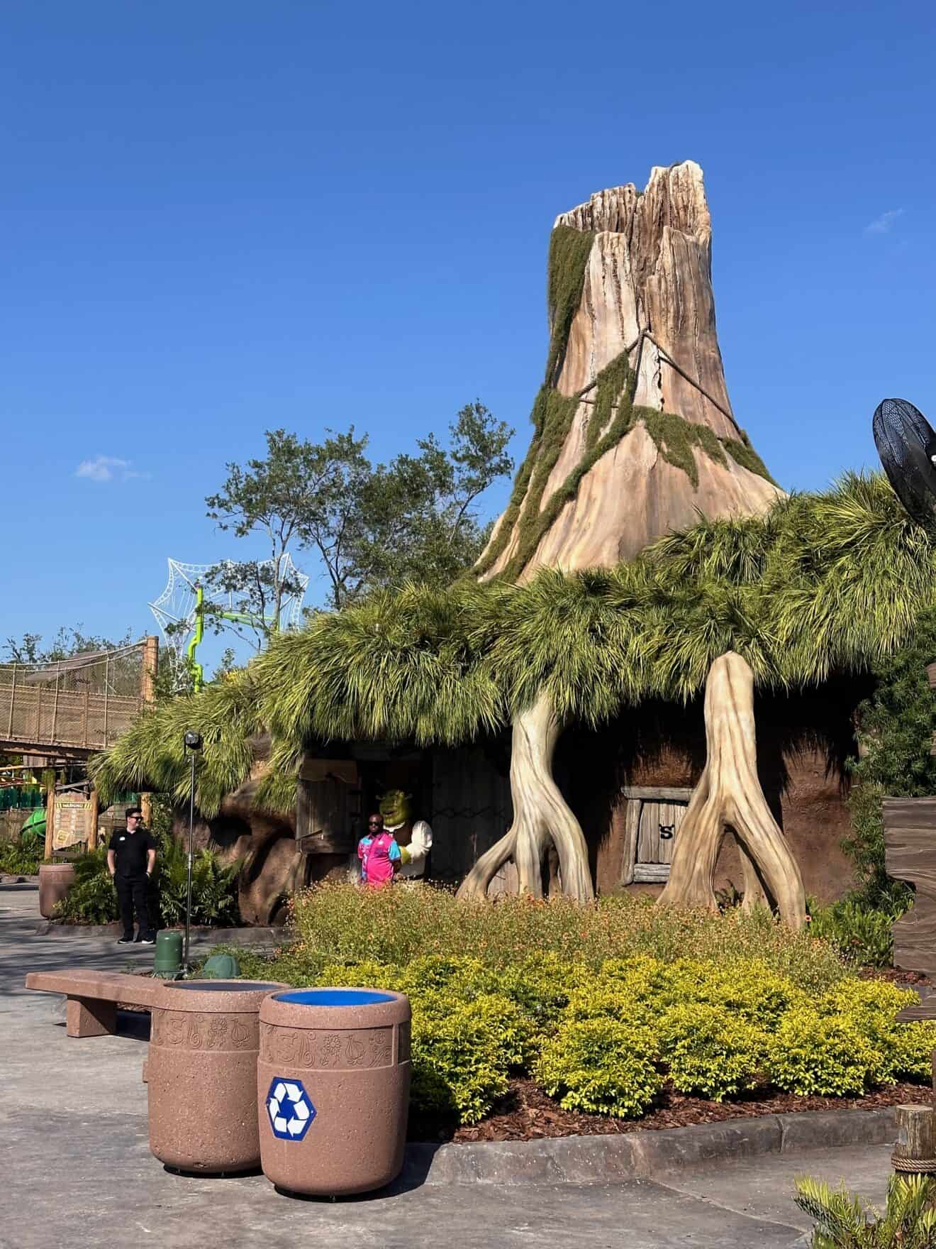 dreamworks-land-shrek-swamp