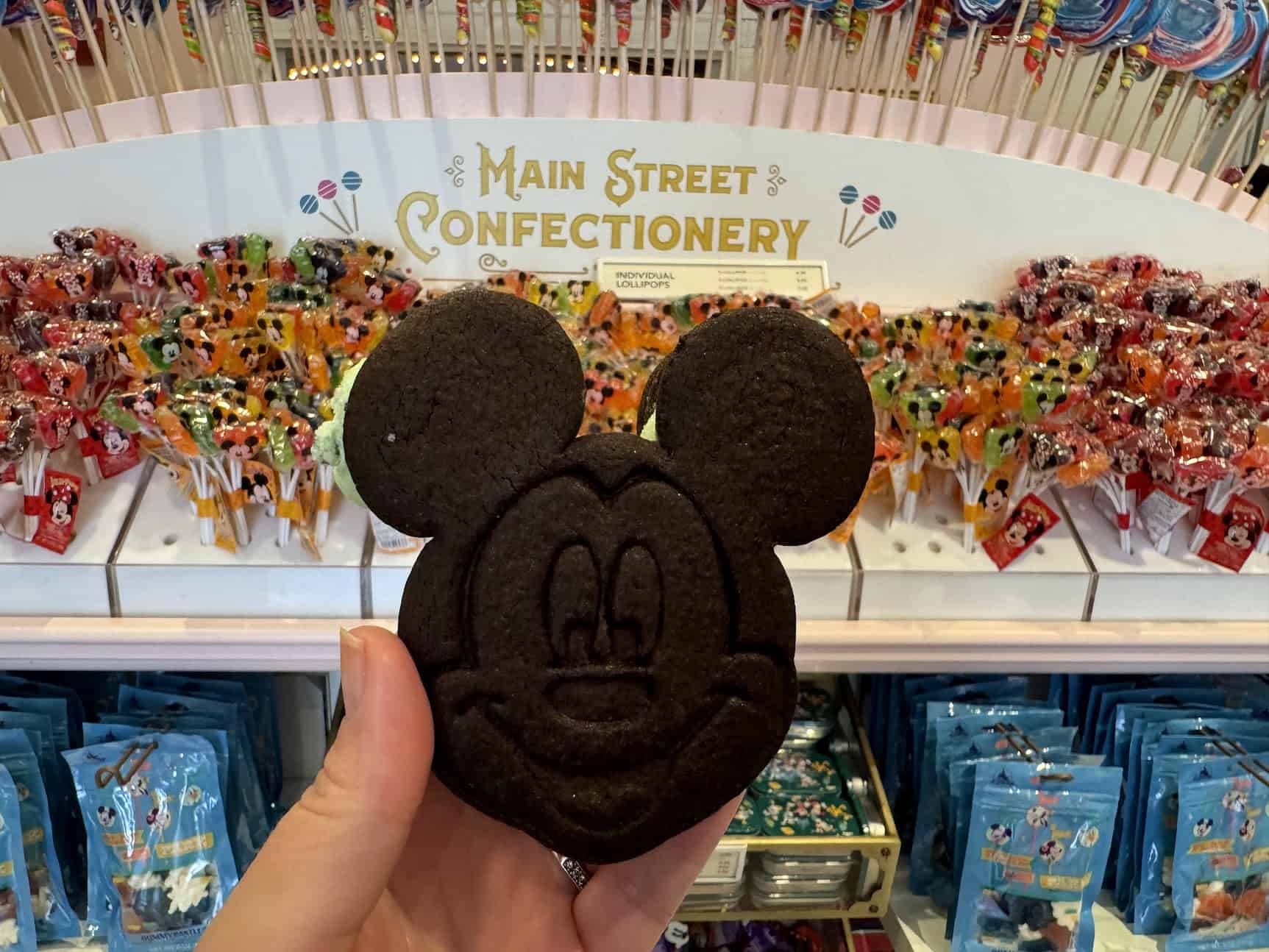 New Mickey Mint Cookie Sandwich has arrived at Magic Kingdom | Chip and ...