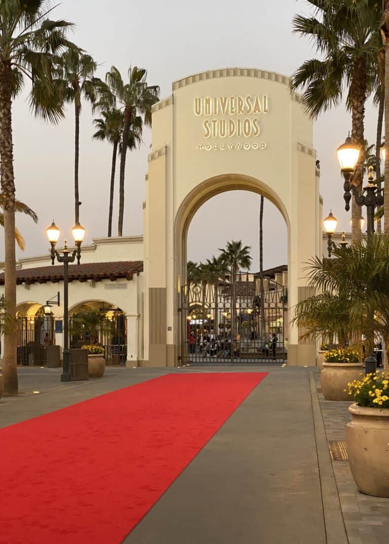 Universal Studios Hollywood Offers Buy A Day, Get A 2nd Day Free Ticket ...