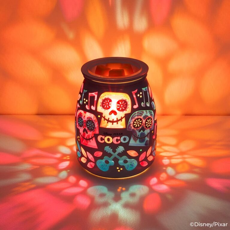 Disney & Scentsy Partner Up for new 2024 Harvest Collection | Chip and ...