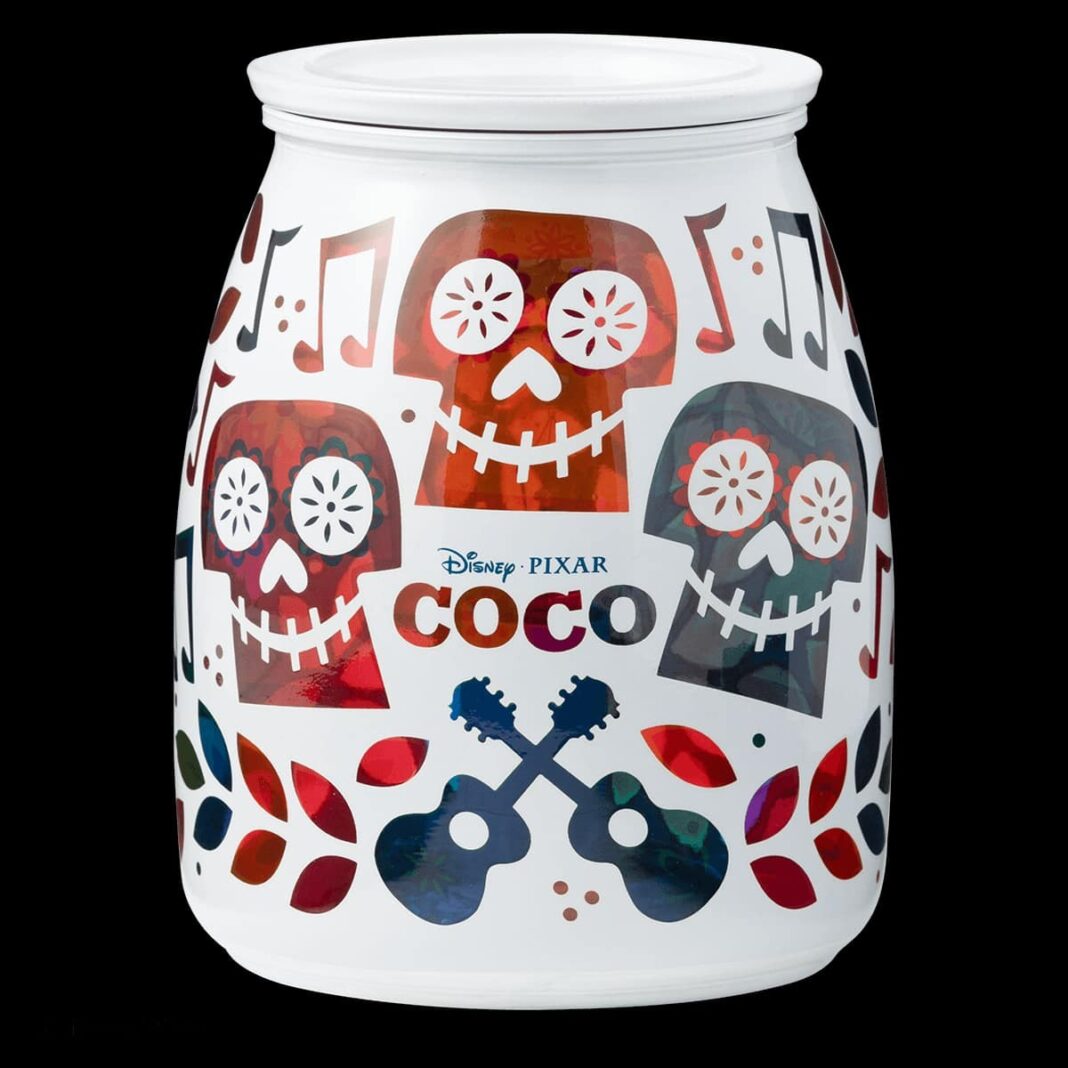 Disney & Scentsy Partner Up for new 2024 Harvest Collection | Chip and ...
