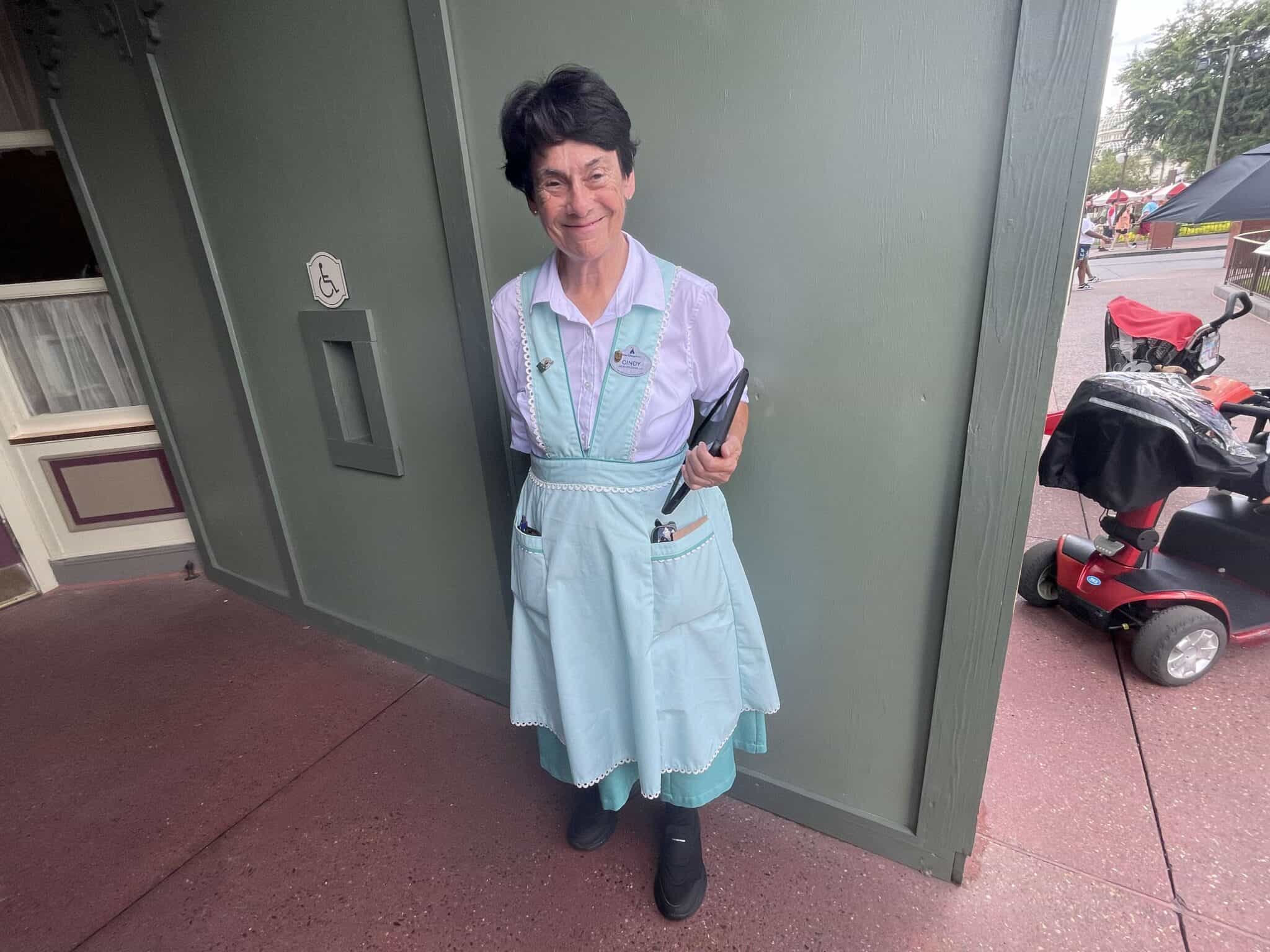 Cast Members at the Plaza Restaurant in the Magic Kingdom Receive New ...