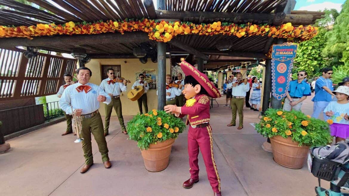 Miguel From ‘Coco’ Joins Mariachi Cobre in EPCOT | Chip and Company