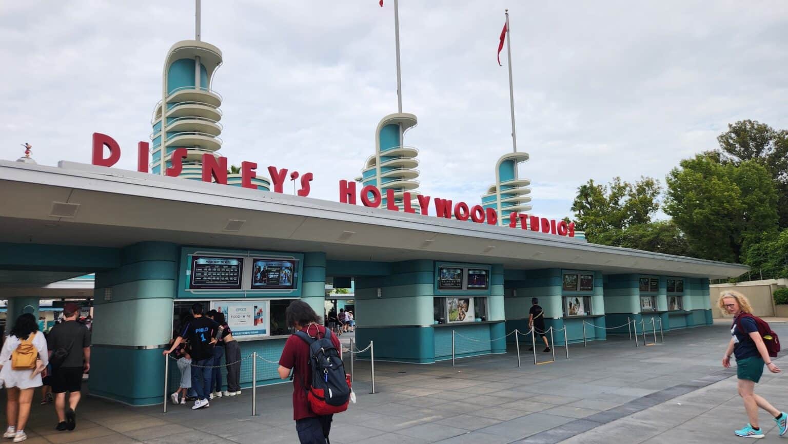 Hollywood Studios Changes Morning Entry Procedures for All Guests ...
