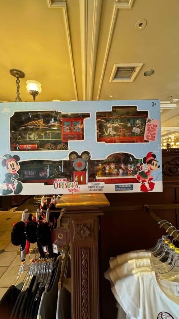 Get the holidays on track with this Mickey Mouse and Friends Making ...