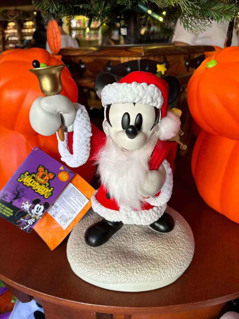 Santa Mickey Mouse Holiday Figure Brings Vintage Charm to Magic Kingdom ...