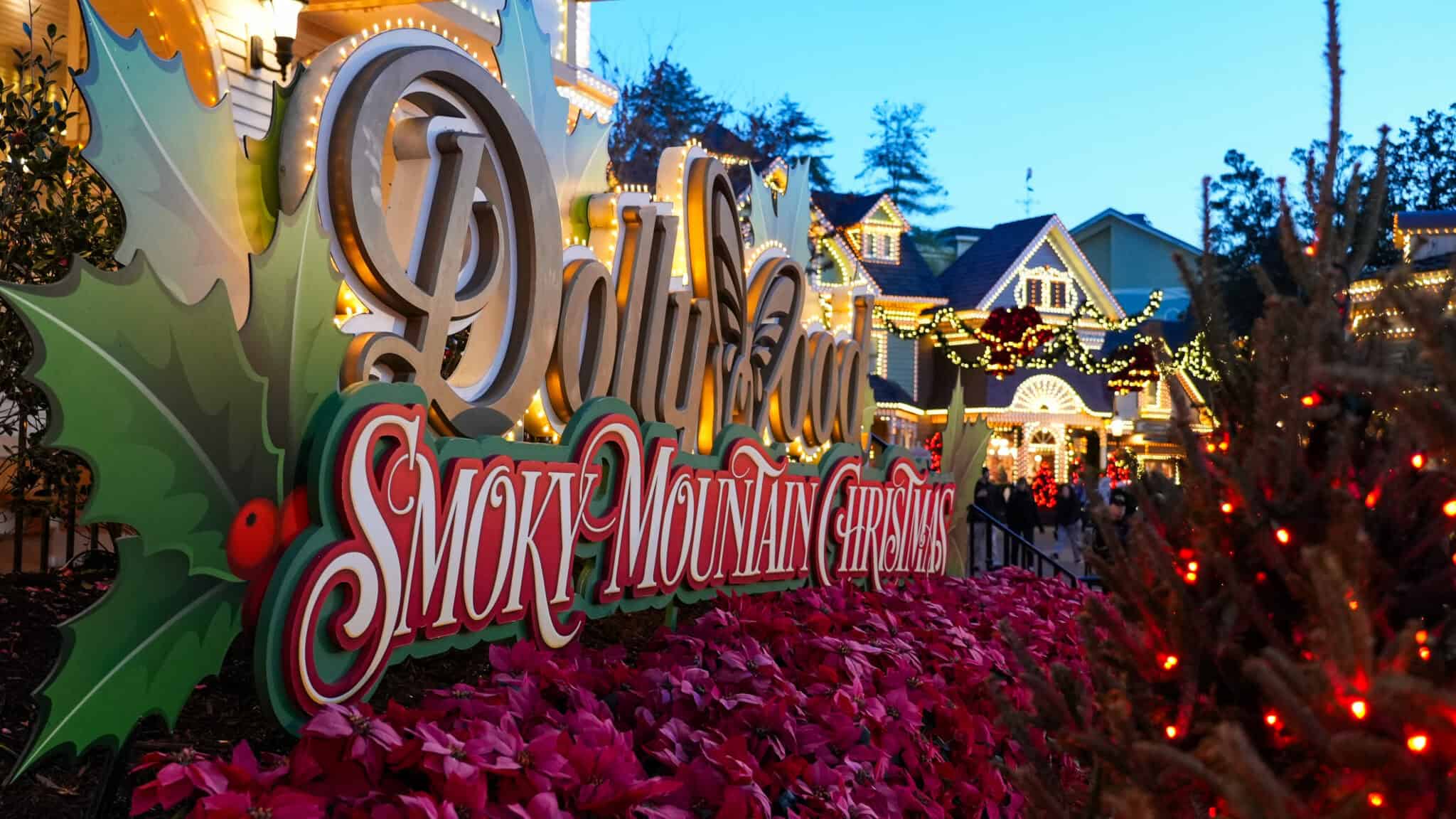 Dollywood's Smoky Mountain Christmas Returns with New Shows and Festive ...