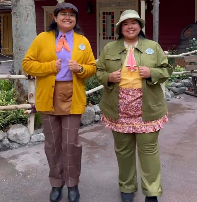 First Look at Disneyland's Bayou Country Cast Member Costumes | Chip ...