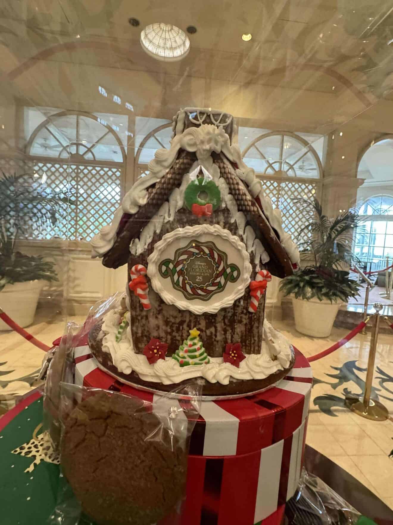 Grand Floridian Gingerbread House Celebrates 25th Anniversary | Chip ...