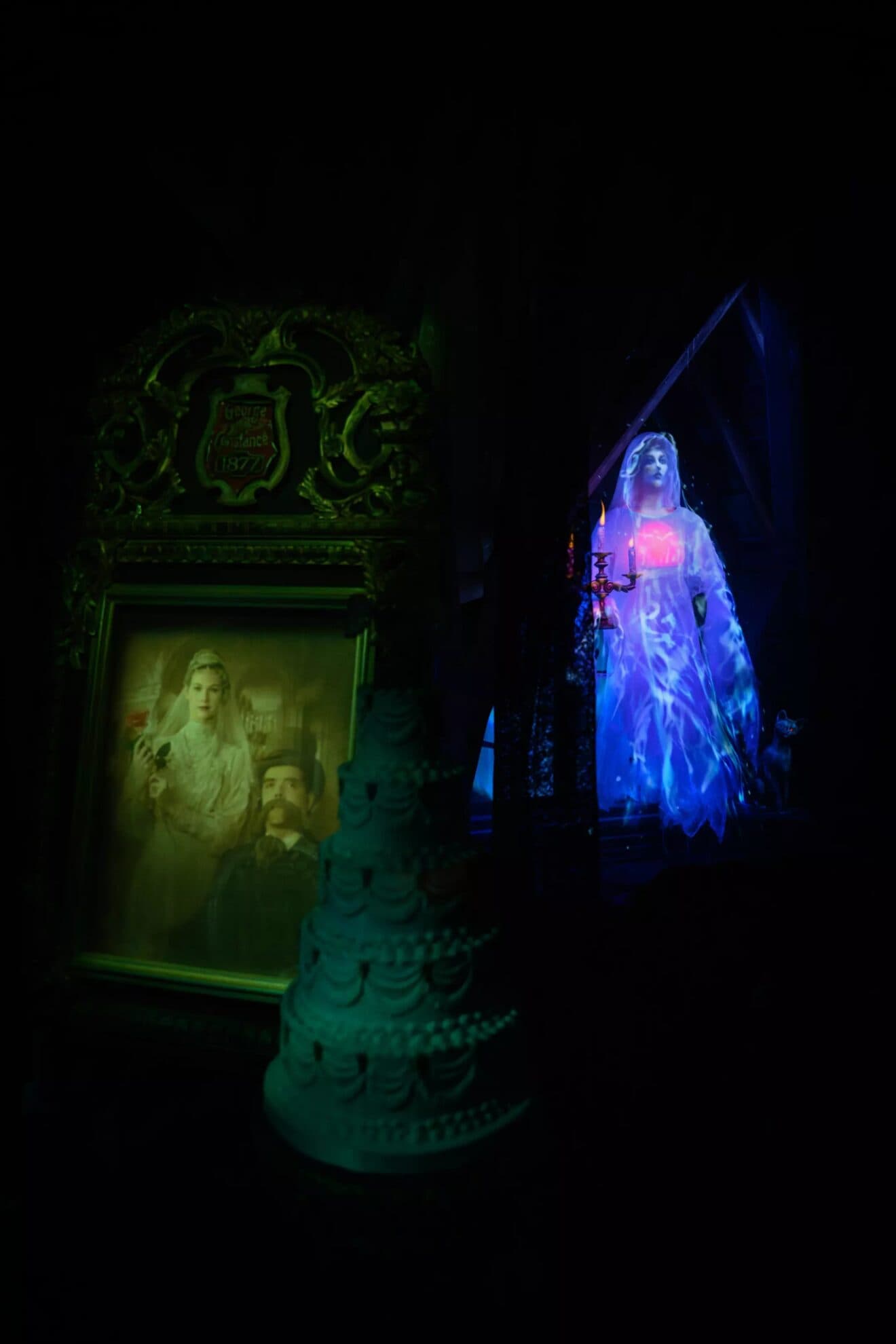 New Bride Scene Revealed for Disneyland’s Haunted Mansion | Chip and ...