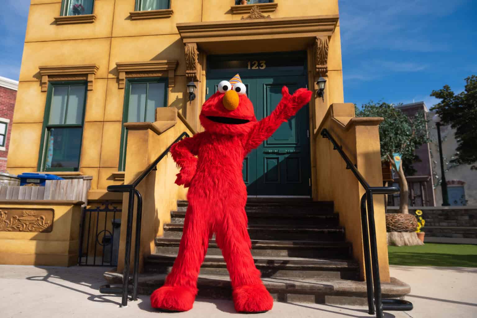 Just for Kids Weekends and Elmo’s Birthday Celebration Returns to ...