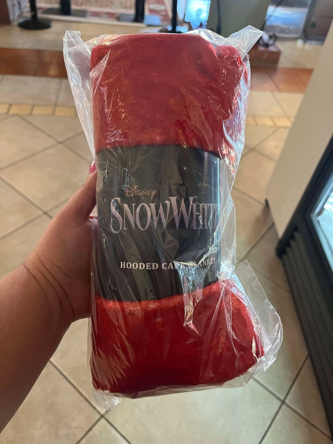 First Look at the Snow White Merchandise Spotted at Cinemark Theaters ...